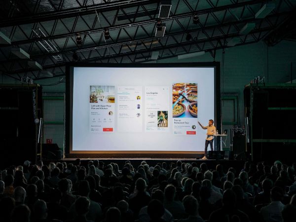 Trouver un conférencier : comment faire ? 🤔 - Hyfen